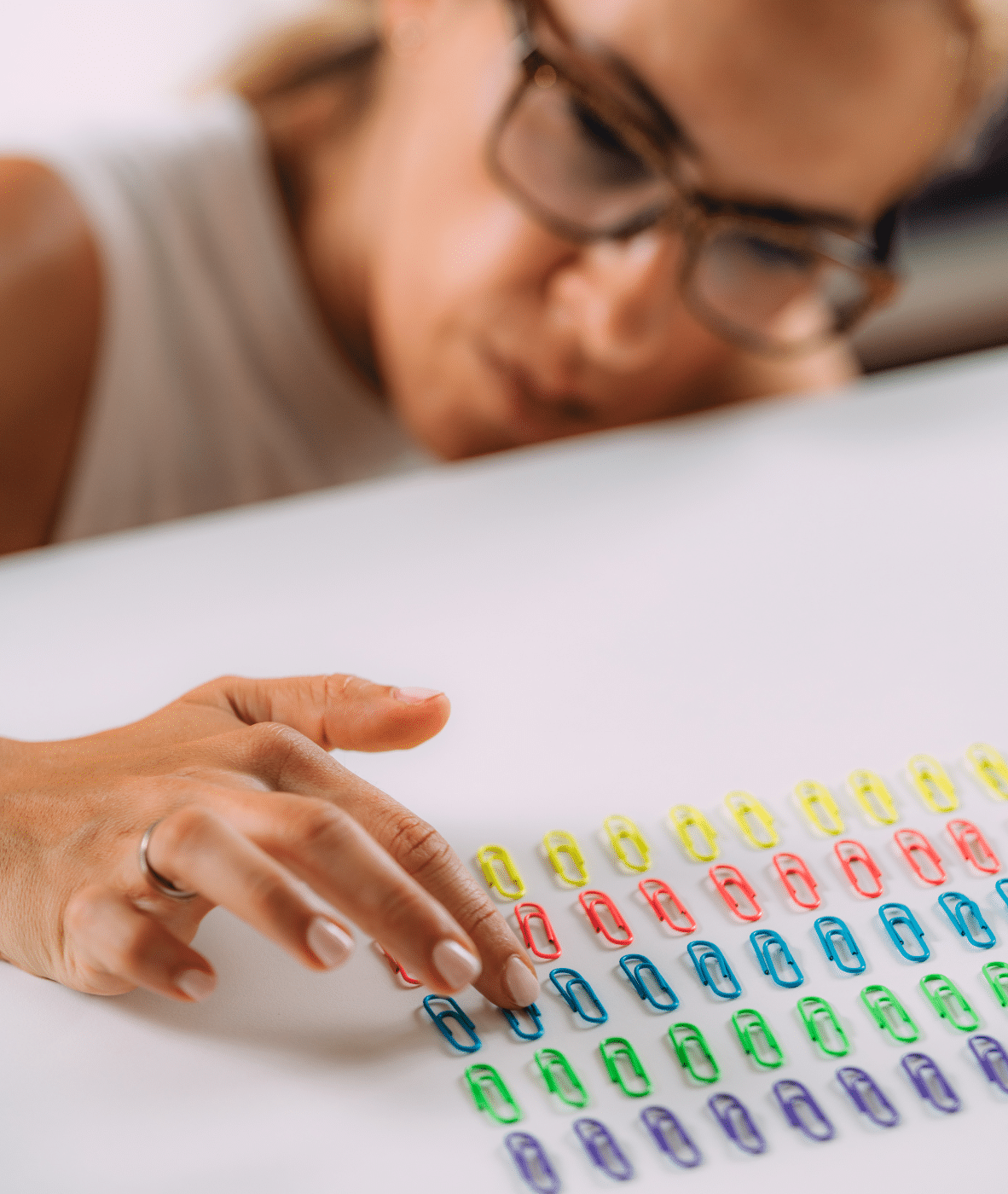 OCD Symptoms: Early Signs Of OCD And Treatment Options